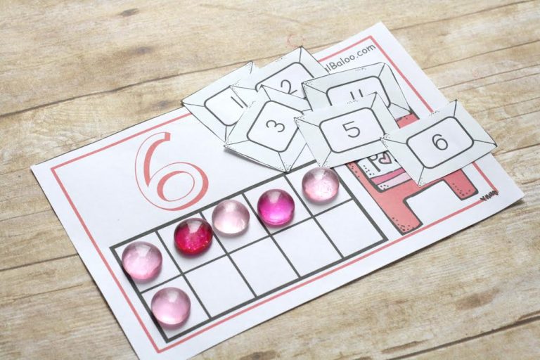 FREE VALENTINE'S DAY COUNTING MATS (Instant Download)